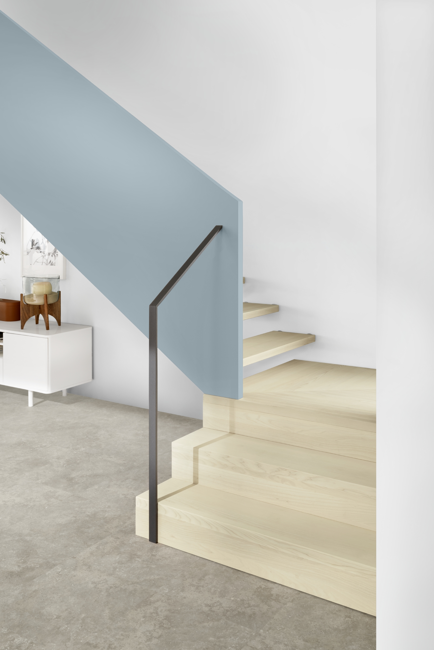 Escalier avec rampe en panneau-de-bois Octa de TREPPENMEISTER