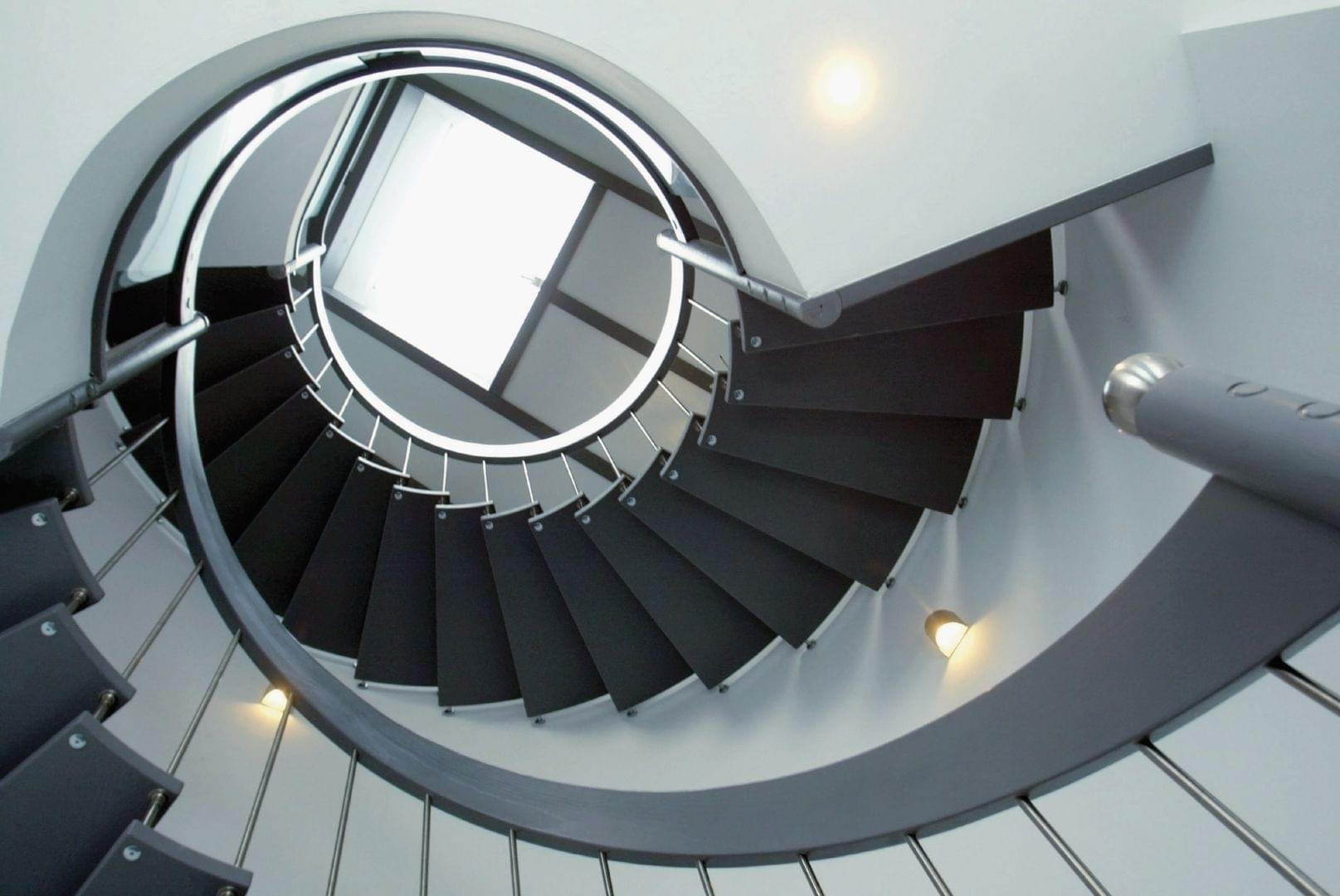 Escalier hélicoïdal - Fabrication d'escaliers hélicoïdaux | TREPPENMEISTER